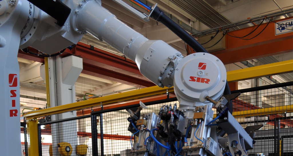 Palletization of Batteries | Sir Robotics